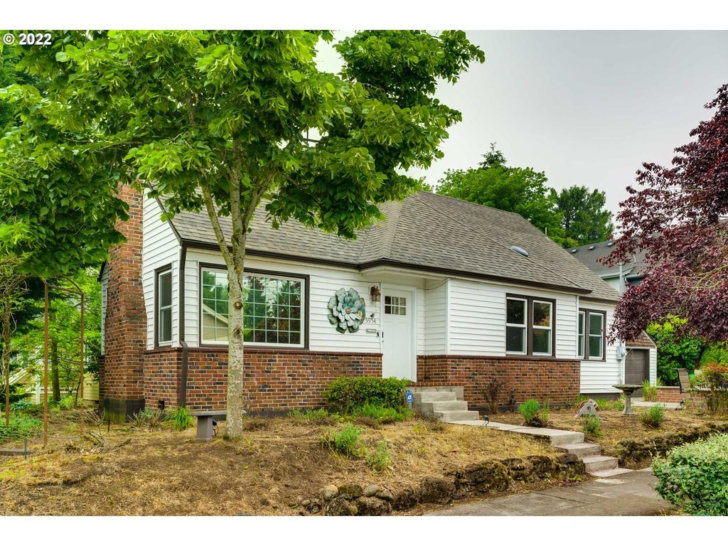 5954 NE 16th Ave, Portland, OR 97211 - See Est. Value, Schools & More