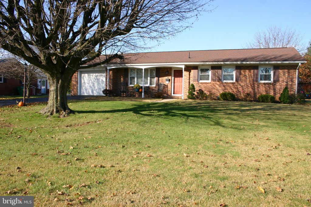 301 Catherine St, Greencastle, PA 17225 - See Est. Value, Schools & More
