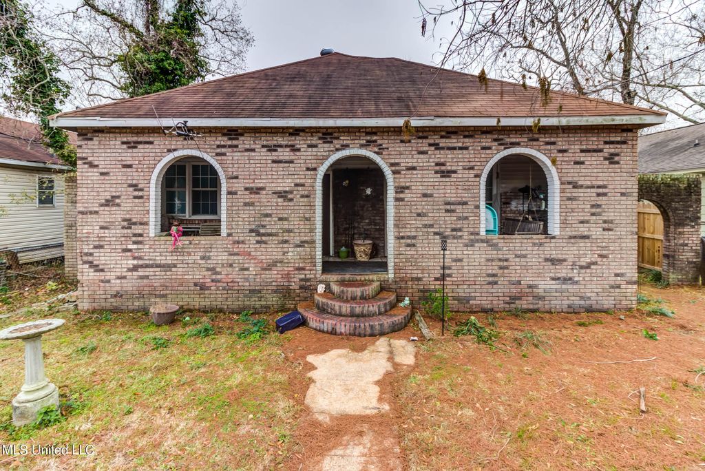 2207 31st St, Gulfport, MS 39501 | MLS# 4069072 | Trulia