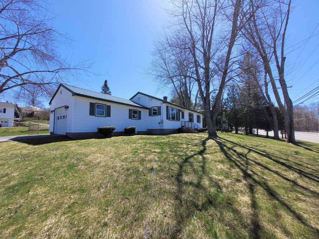 200 Augusta Road, Waterville, ME 04901 - See Est. Value, Schools & More