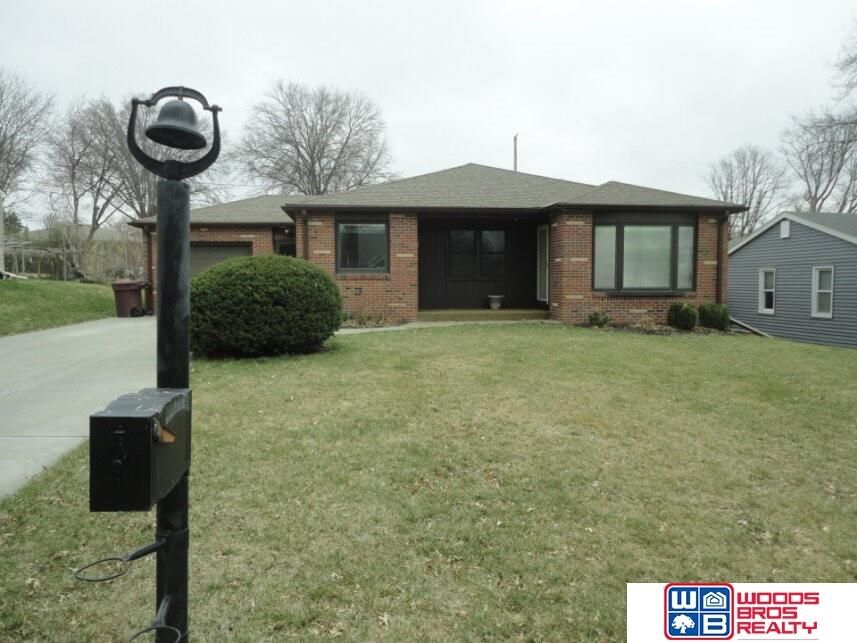 5930 Gillan Rd, Lincoln, NE 68505 - See Est. Value, Schools & More