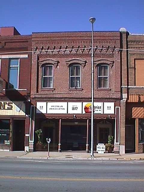 216 S Main St, Joplin, MO 64801 - See Est. Value, Schools & More