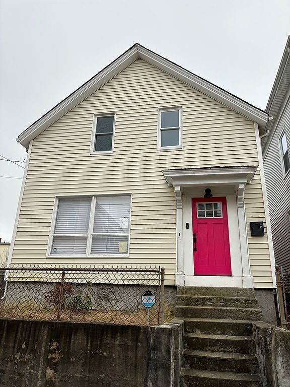 100 Ring St, Providence, RI 02909 - See Est. Value, Schools & More