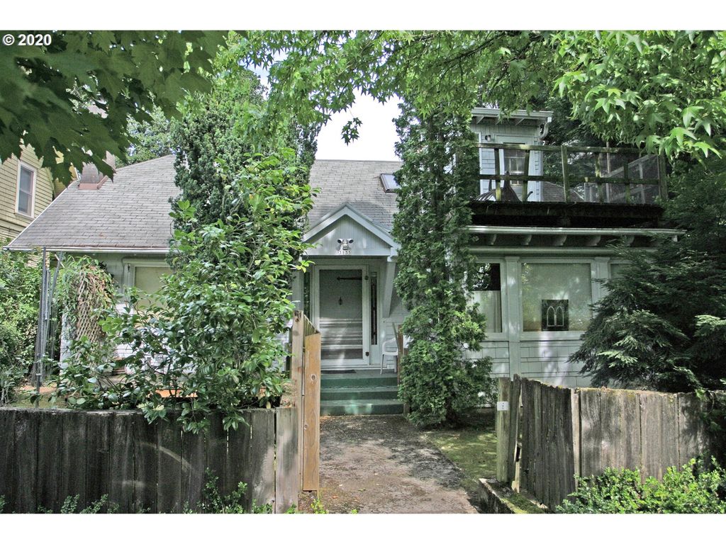 3135 N Willamette Blvd, Portland, OR 97217 - See Est. Value, Schools & More