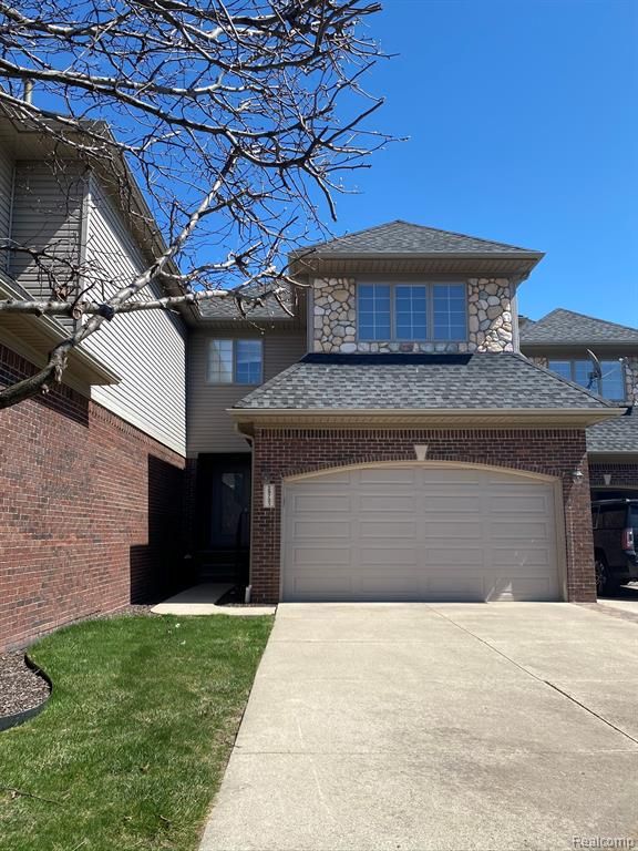 29721 Francesca Ln, Chesterfield, MI 48047 - See Est. Value, Schools & More