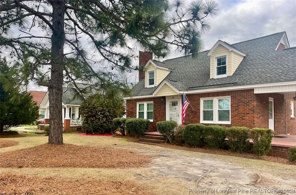 609 E 3rd St, Pembroke, NC 28372 - See Est. Value, Schools & More