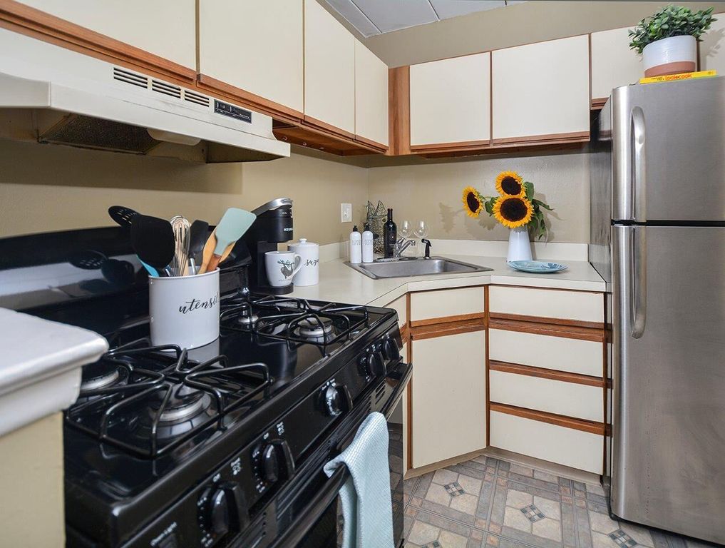 6806 Martins Mill Rd #B7, Philadelphia, PA 19111 - See Est. Value, Schools & More