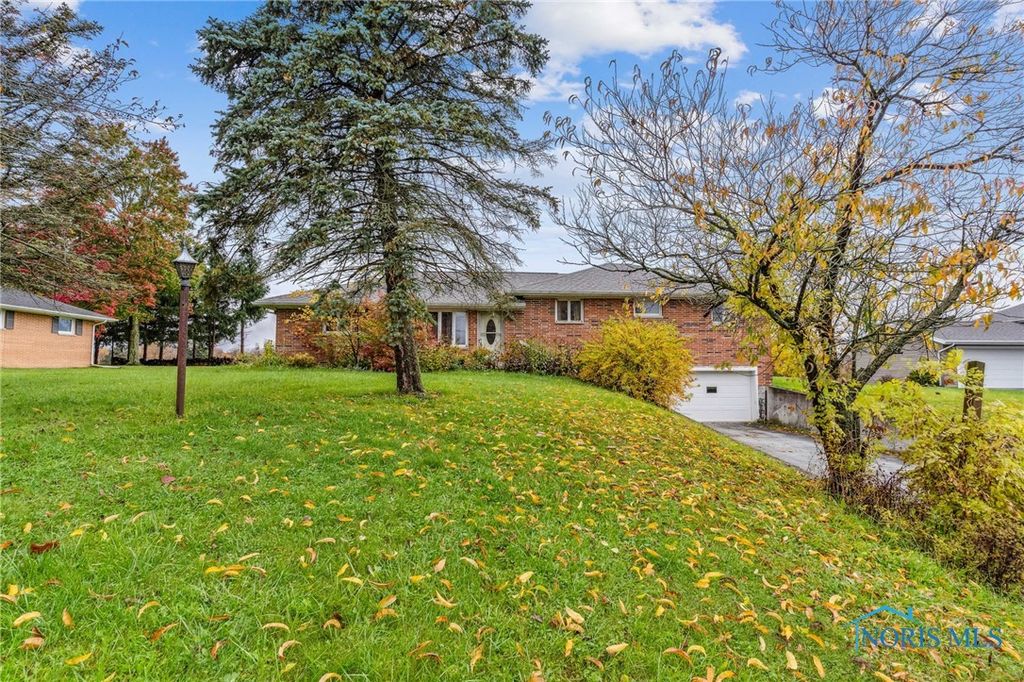 1752 S County Road 15, Tiffin, OH 44883 - See Est. Value, Schools & More