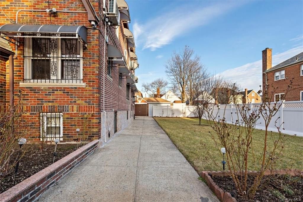 3972 Monticello Avenue, Bronx, NY 10466 | Trulia