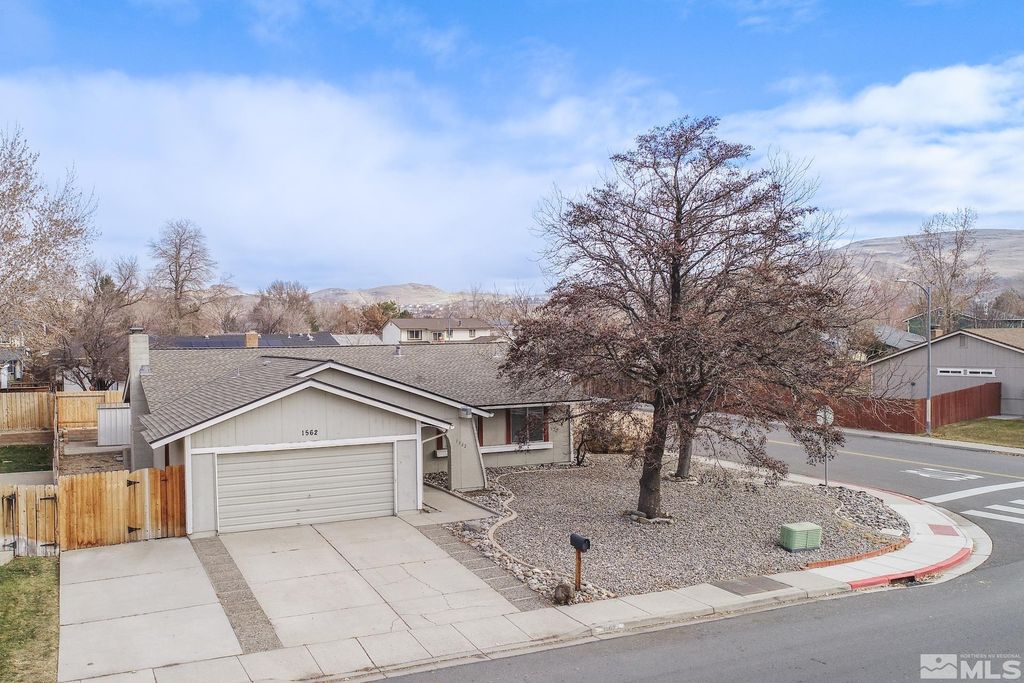 1562 Del Rosa Way, Sparks, NV 89434 - See Est. Value, Schools & More