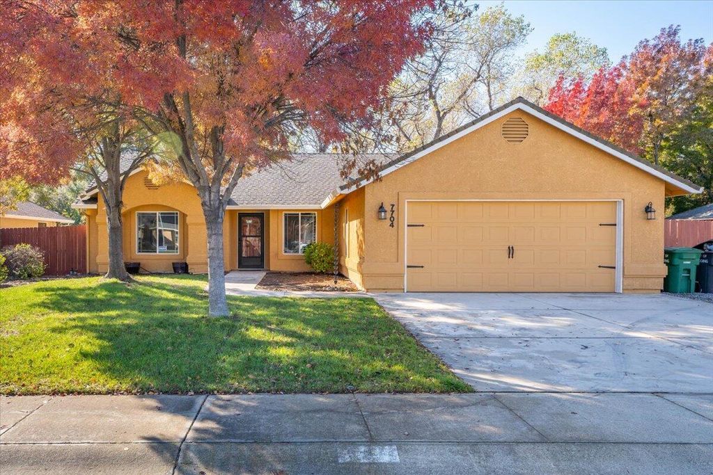 7704 Pit Rd, Redding, CA 96001 - See Est. Value, Schools & More