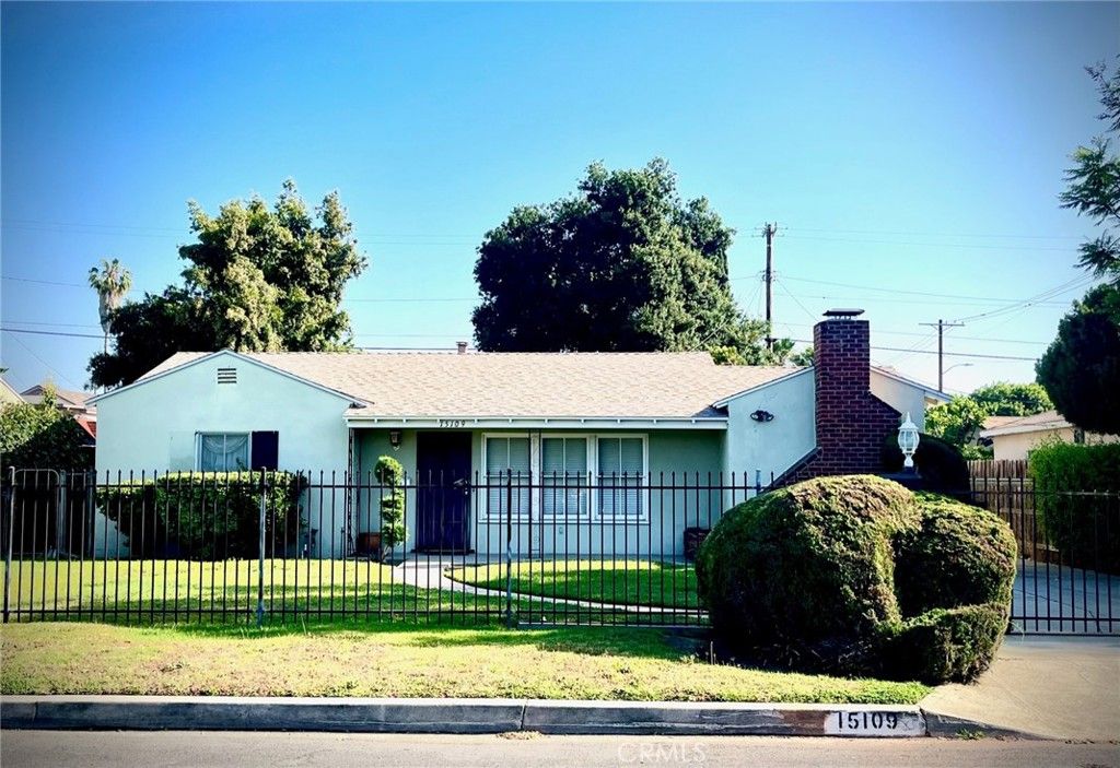 15109 Leadwell St, Van Nuys, CA 91405 - See Est. Value, Schools & More
