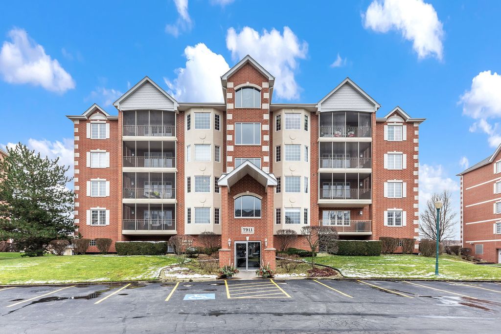 7911 Trinity Cir #1SW, Tinley Park, IL 60487 - See Est. Value, Schools ...