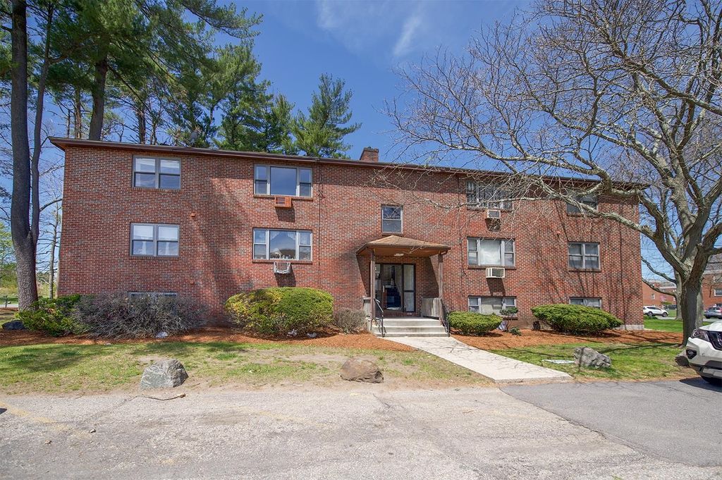 4 Brook Road UNIT 3, Salem, NH 03079 | Trulia
