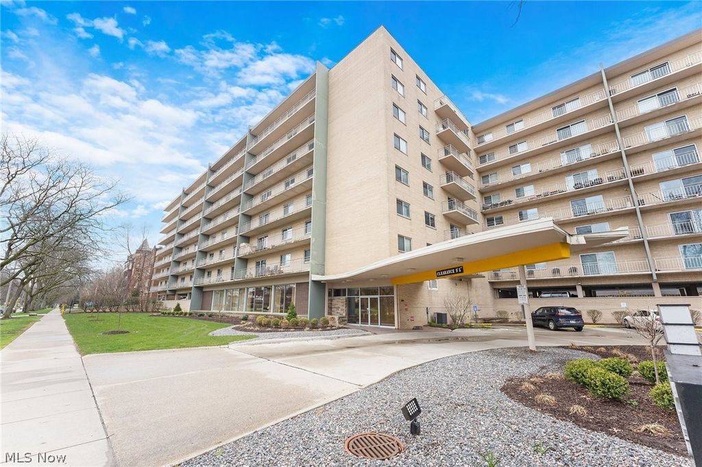 10301 Lake Ave #521, Cleveland, OH 44102 - See Est. Value, Schools & More