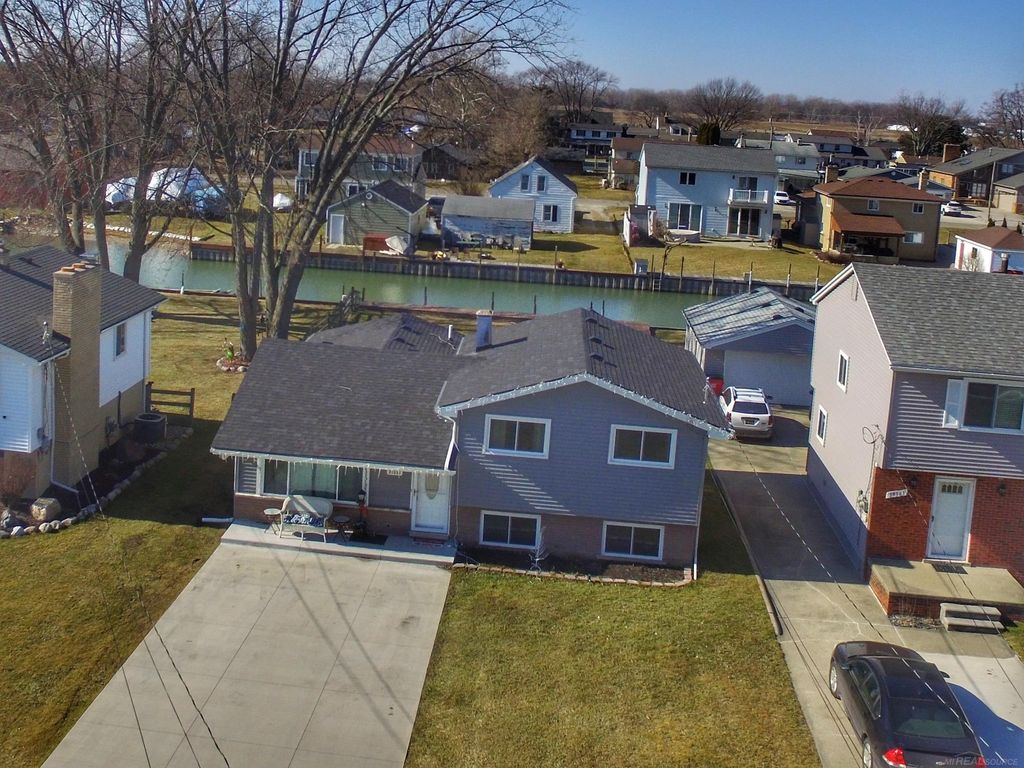 39351 Lakeshore Dr, Harrison Township, MI 48045 | Trulia