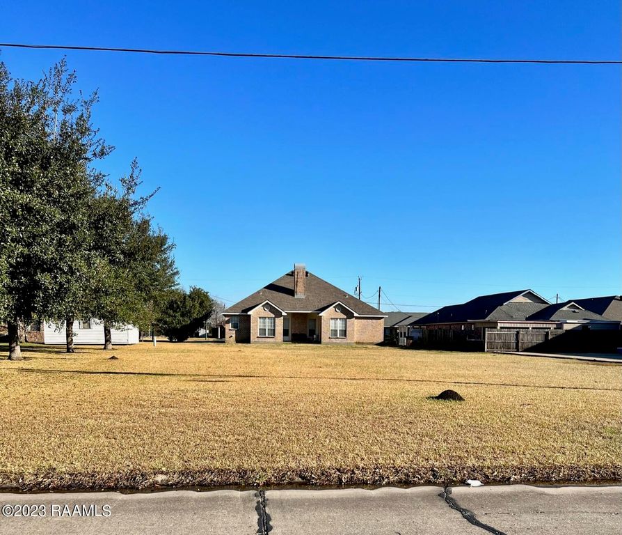 Dehart Dr, New Iberia, LA 70560 - See Est. Value, Schools & More