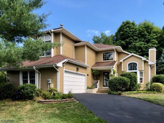 111 Autumn Ridge Rd, Bedminster, NJ 07921 - See Est. Value, Schools & More