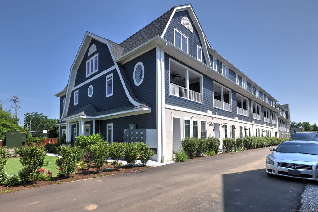 325 Reef Road, Fairfield, CT 06824 - See Est. Value, Schools & More