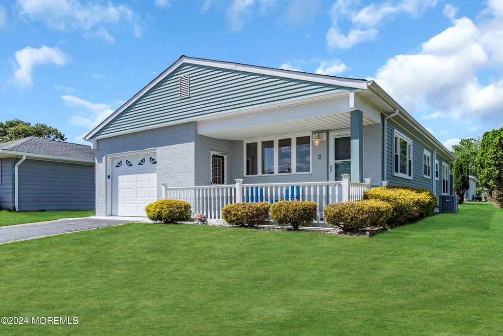 2 Fontana Street, Toms River, NJ 08757 - See Est. Value, Schools & More