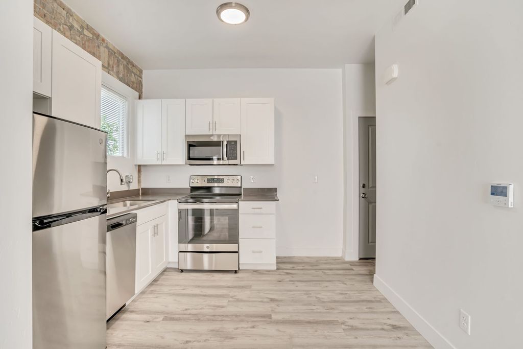 379 E 1st Ave #1B, Salt Lake City, UT 84103 - See Est. Value, Schools ...