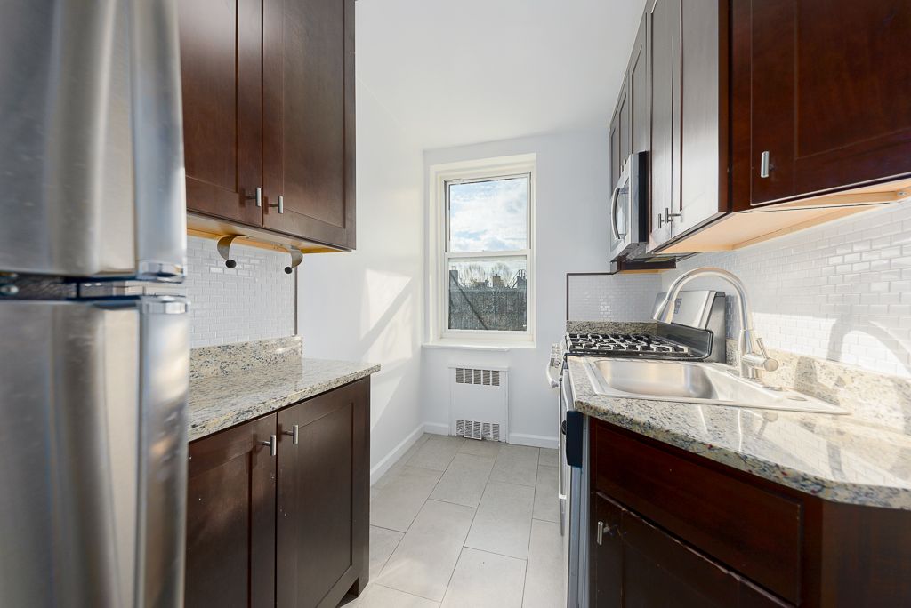 5530 Netherland Ave #3B, Bronx, NY 10471 - See Est. Value, Schools & More