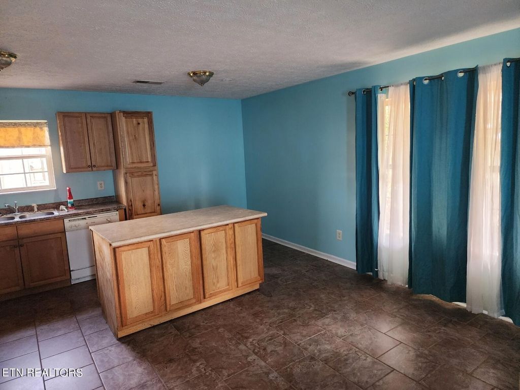 1028 Berry Trail Dr, Sevierville, TN 37862 | MLS# 1247654 | Trulia