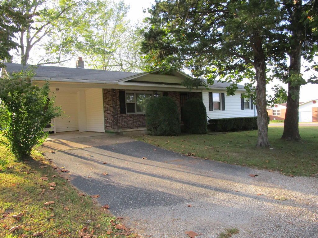 902 Missouri St, Mountain View, MO 65548 - See Est. Value, Schools & More