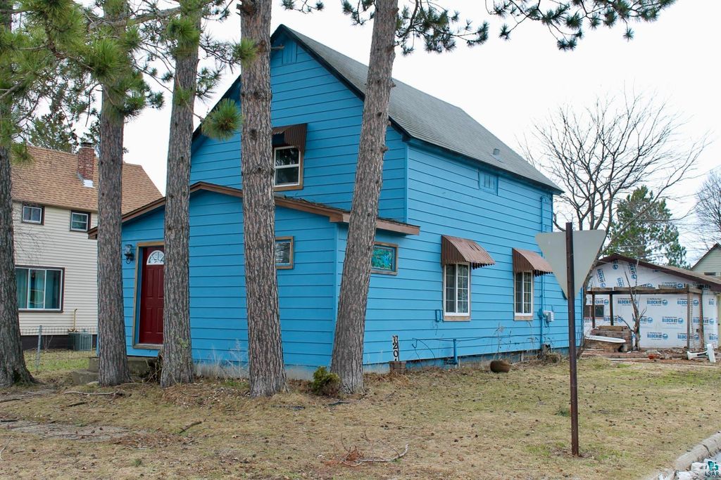 201 E Michigan Ave, Gilbert, MN 55741 - See Est. Value, Schools & More