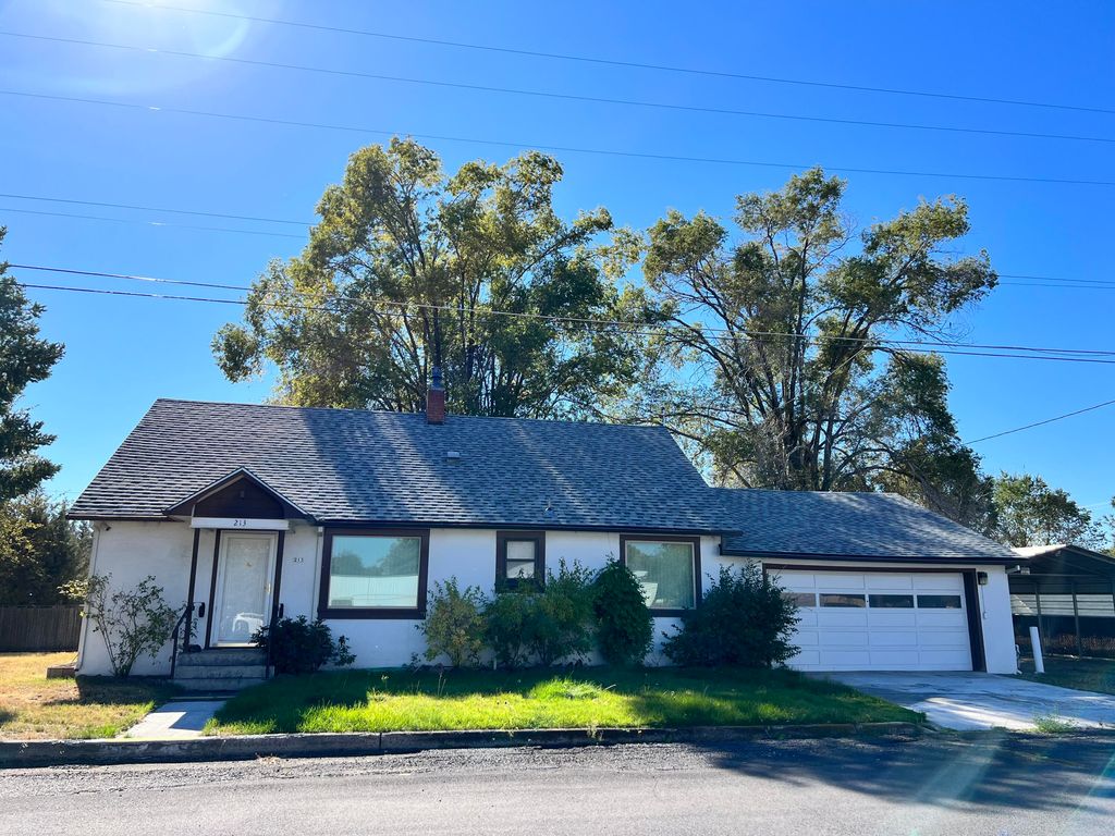 213 SW D St, Madras, OR 97741 - See Est. Value, Schools & More