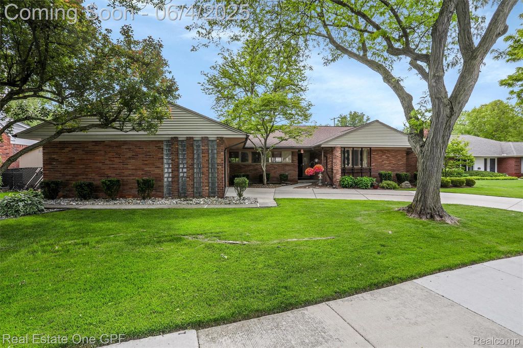 439 Barclay Rd, Grosse Pointe Farms, MI 48236 | MLS# 20251004243 | Trulia