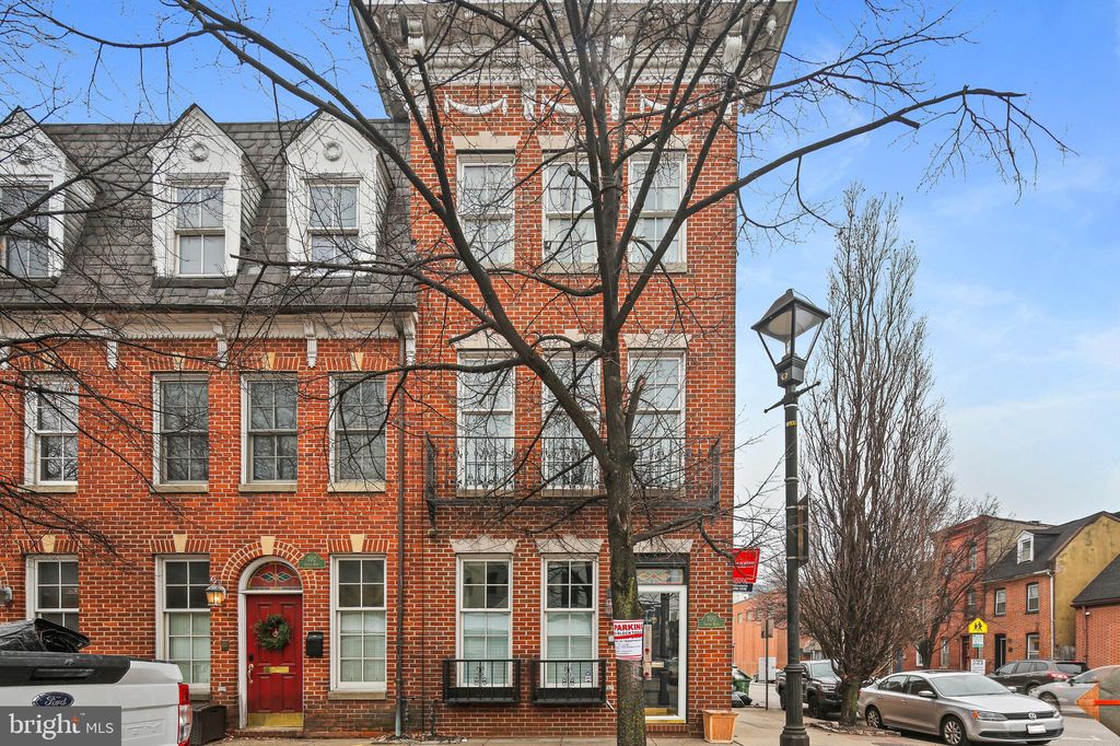 700 S Bond St, Baltimore, MD 21231 - See Est. Value, Schools & More
