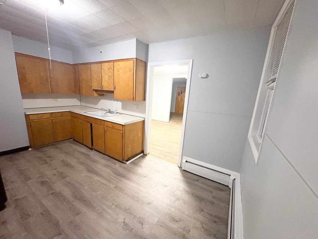 82 W Division St #1, Wilkes Barre, PA 18706 - See Est. Value, Schools ...