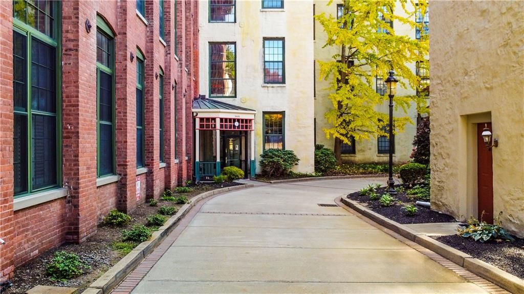 15 Higgins St #110, Smithfield, RI 02917 - See Est. Value, Schools & More