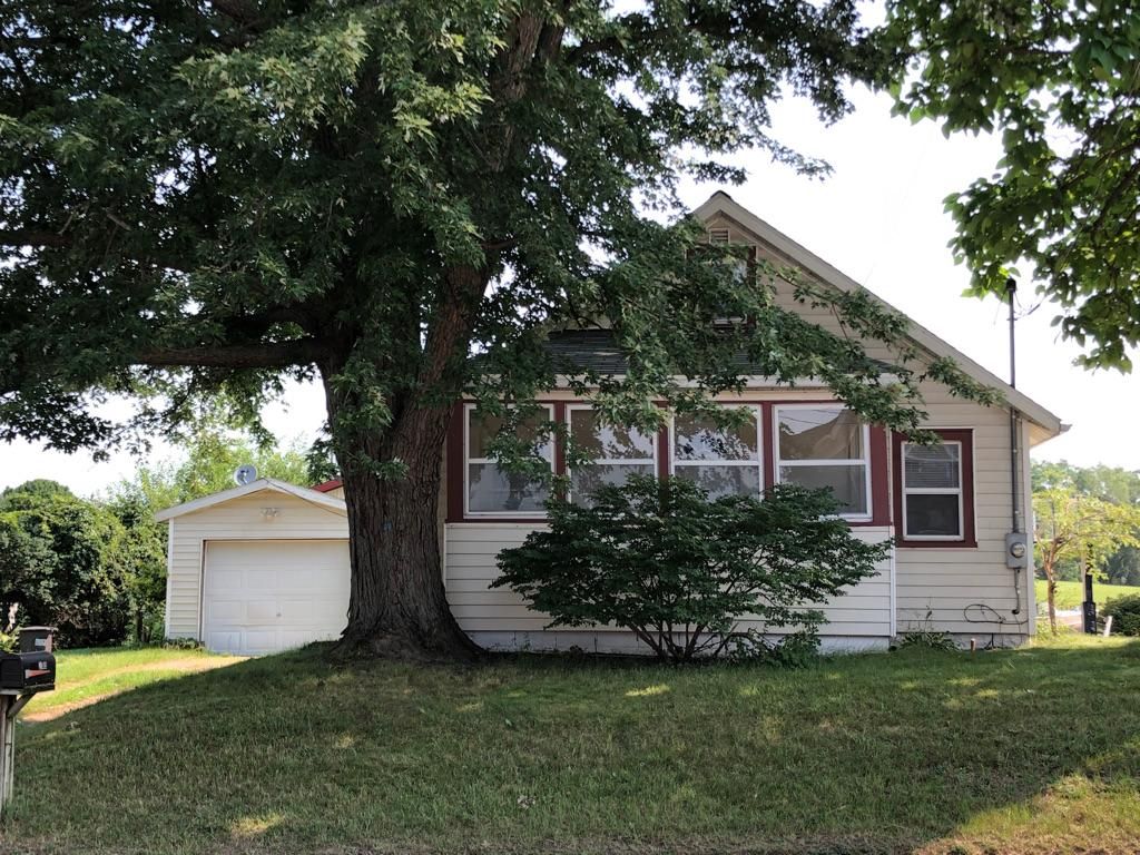 255 Ackerson Lake Dr, Jackson, MI 49201 - See Est. Value, Schools & More