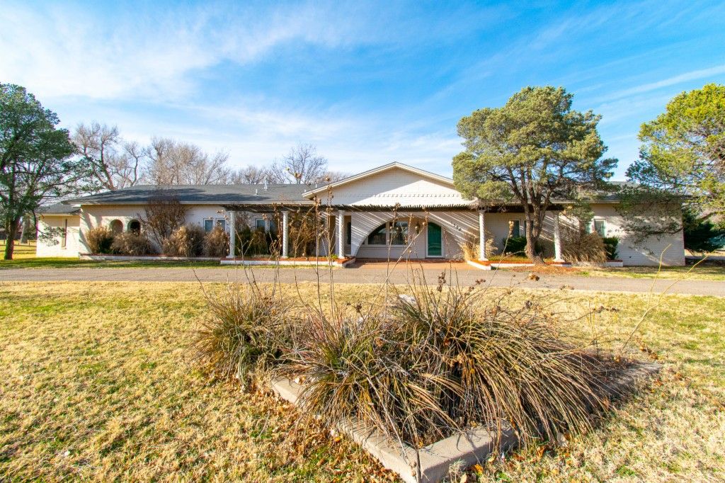 1308 Fairway Ter, Clovis, NM 88101 - See Est. Value, Schools & More