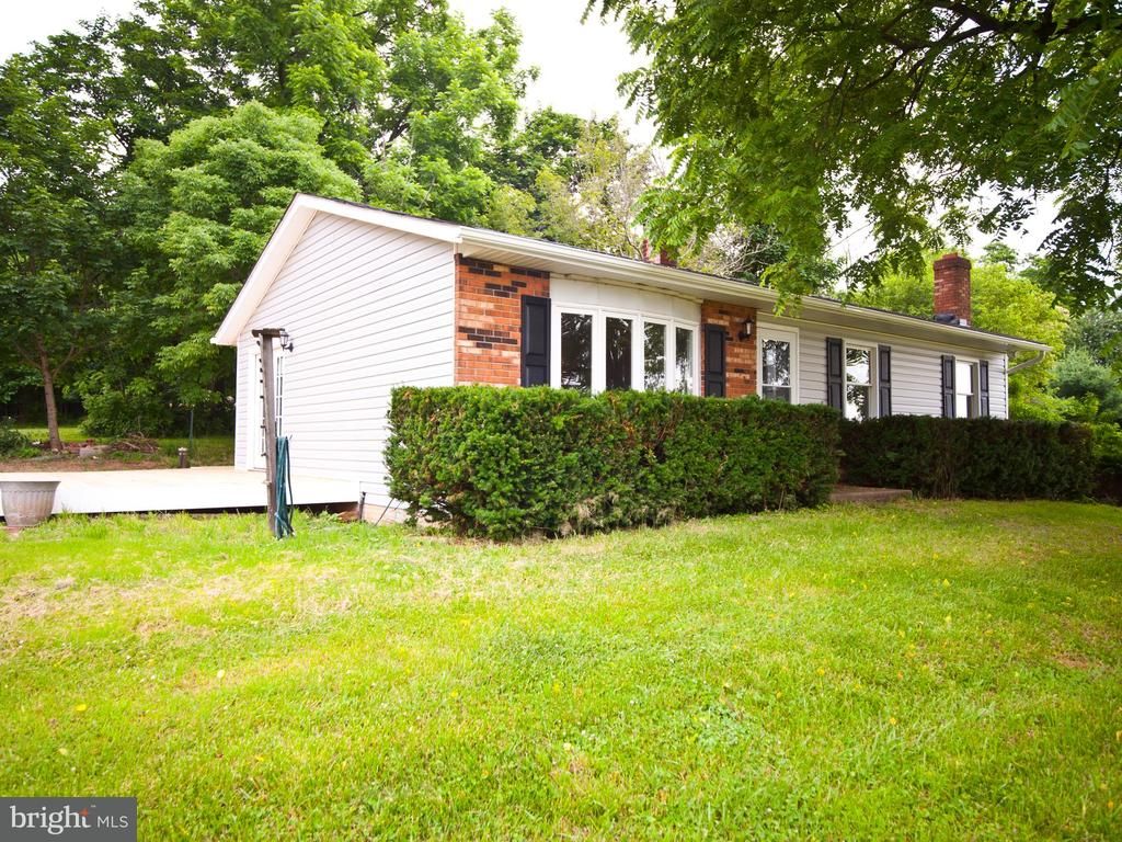 2123 Littlestown Pike, Westminster, MD 21158 - See Est. Value, Schools ...