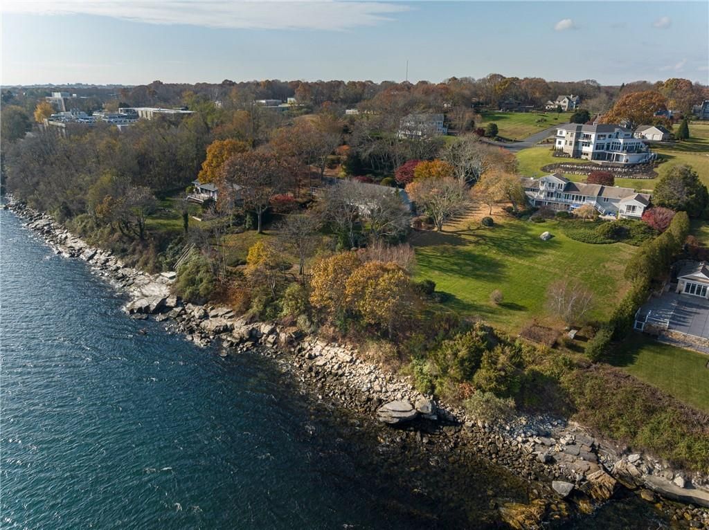 19 Sea Ridge Dr, Saunderstown, RI 02874 - See Est. Value, Schools & More