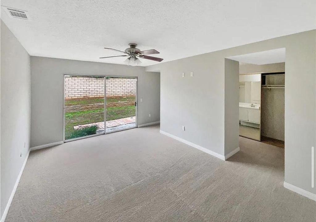 5582 Royal Hill Dr, Riverside, CA 92506 - See Est. Value, Schools & More