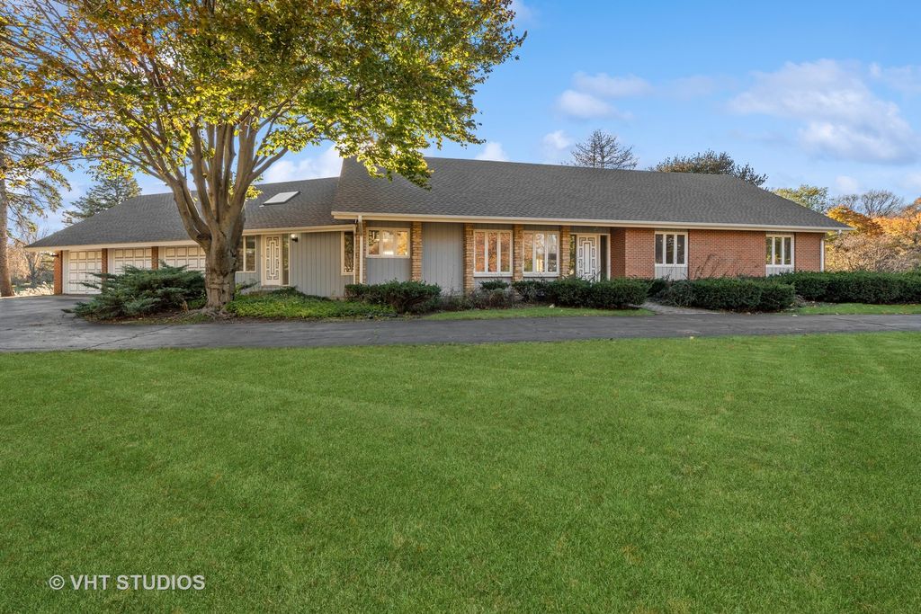 2428 Lexington Dr, Long Grove, IL 60047 - See Est. Value, Schools & More