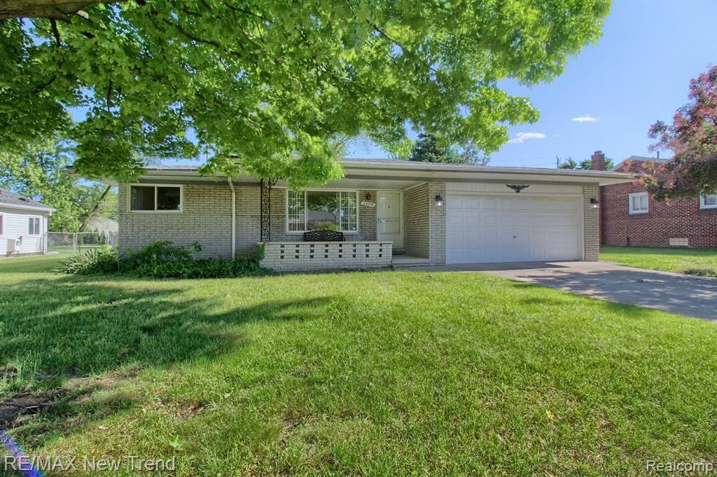 34555 Parkgrove Dr, Westland, MI 48185 - See Est. Value, Schools & More