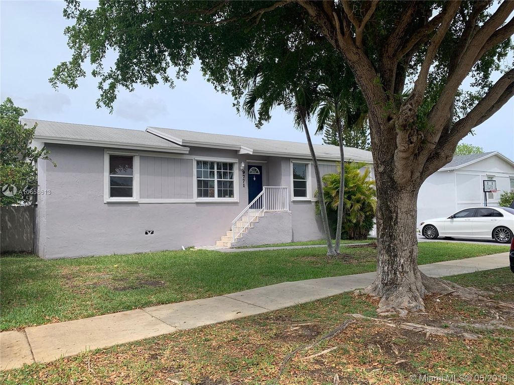 9761 SW 211th St, Cutler Bay, FL 33189 - See Est. Value, Schools & More