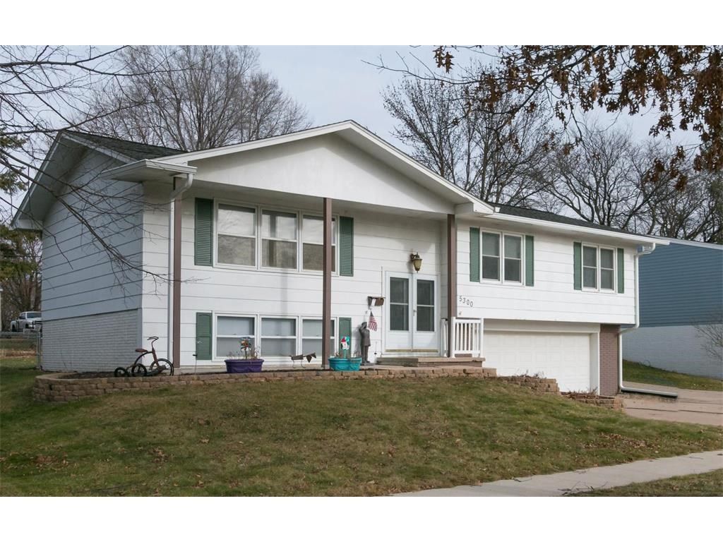 5300 Skyline Dr NW, Cedar Rapids, IA 52405 - See Est. Value, Schools & More