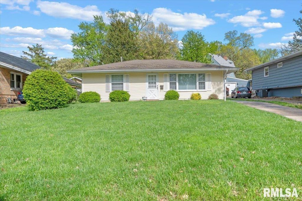 156 N Illinois St, Springfield, IL 62702 - See Est. Value, Schools & More