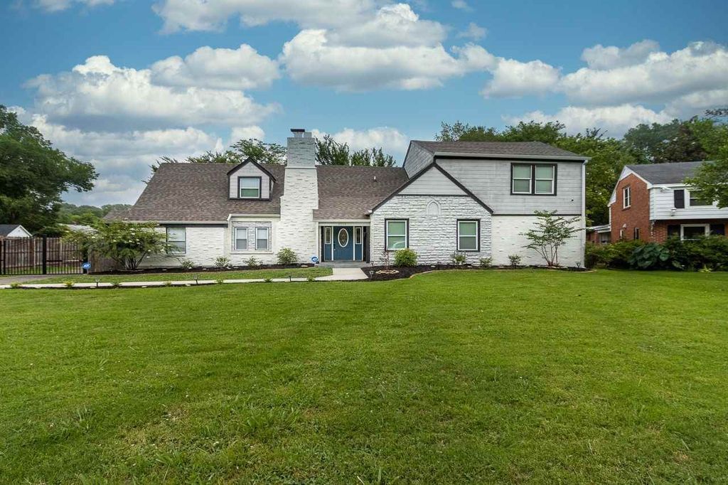 2119 Hallwood Dr #1, Memphis, TN 38107 - See Est. Value, Schools & More