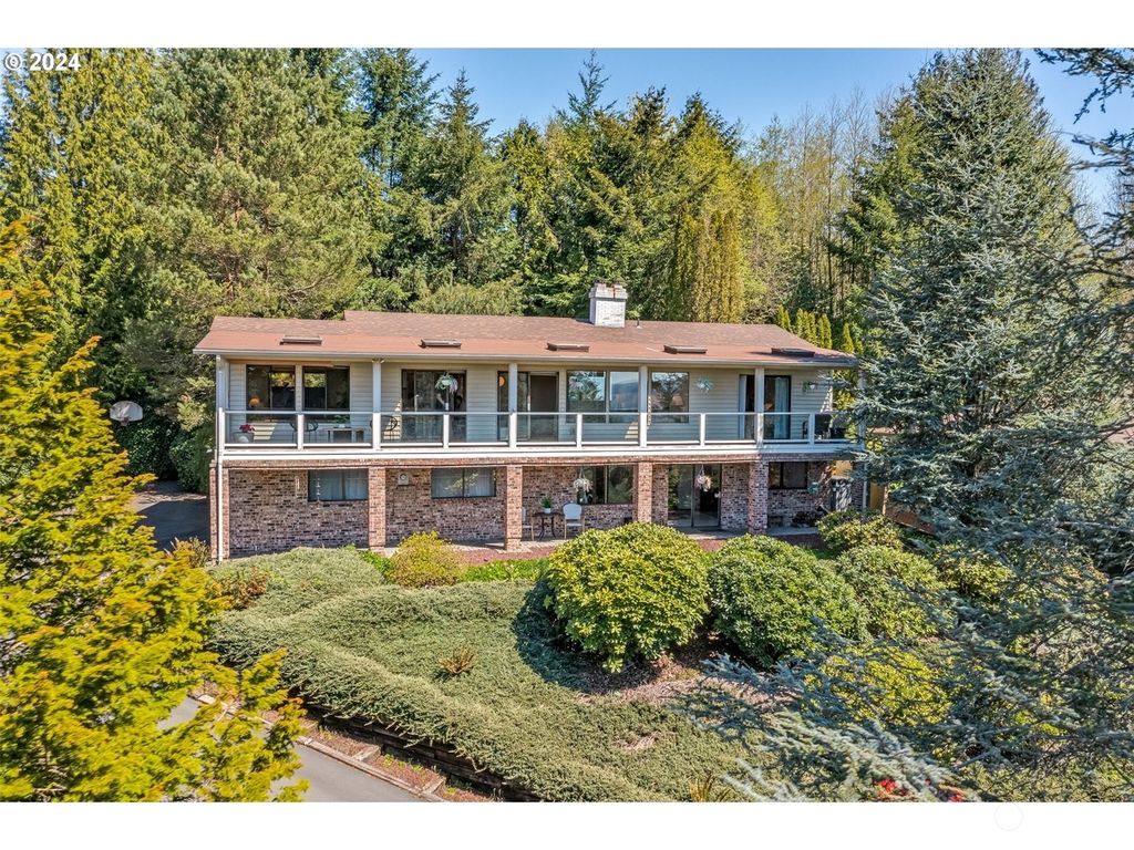 3174 N Ammons Drive, Longview, WA 98632 - See Est. Value, Schools & More