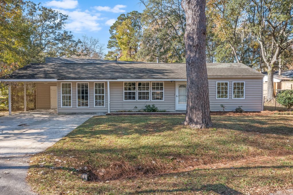 1104 Mount Batten Dr, Hanahan, SC 29410 - See Est. Value, Schools & More