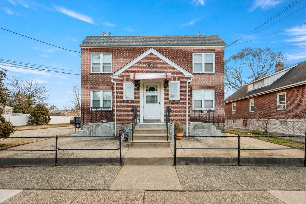 222 Taylor Ave - Essington, PA | Trulia