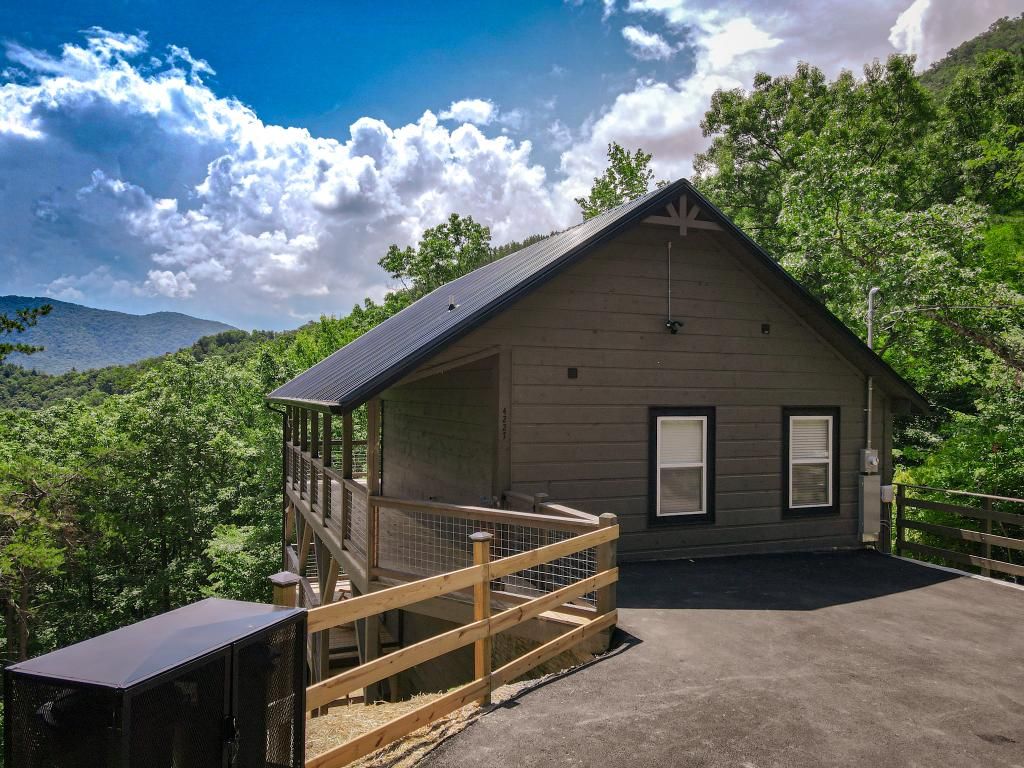 4227 Round Top Way, Sevierville, TN 37862 | Trulia