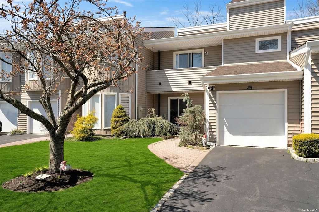 39 Kristin Lane UNIT 39, Hauppauge, NY 11788 | Trulia